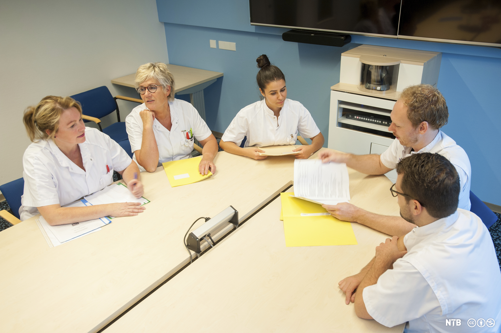 Helhetlig pasientforløp - Kommunikasjon og samhandling (HS-HEA vg2) - NDLA