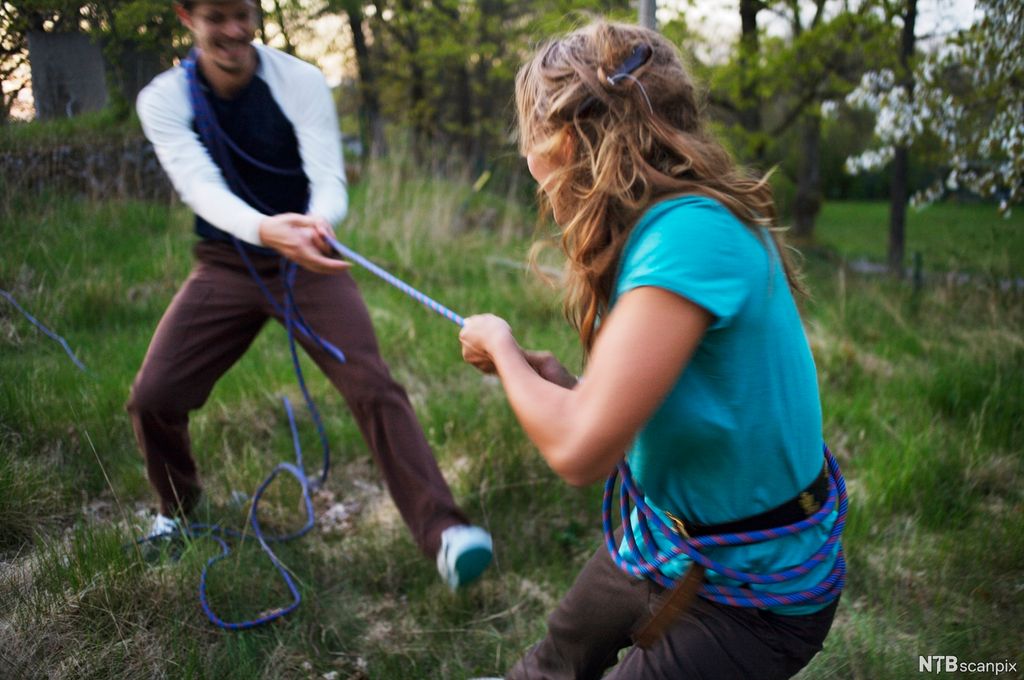 Kjemiske bindingar mellom atom - Elektronparbinding - Naturfag (NA) - NDLA