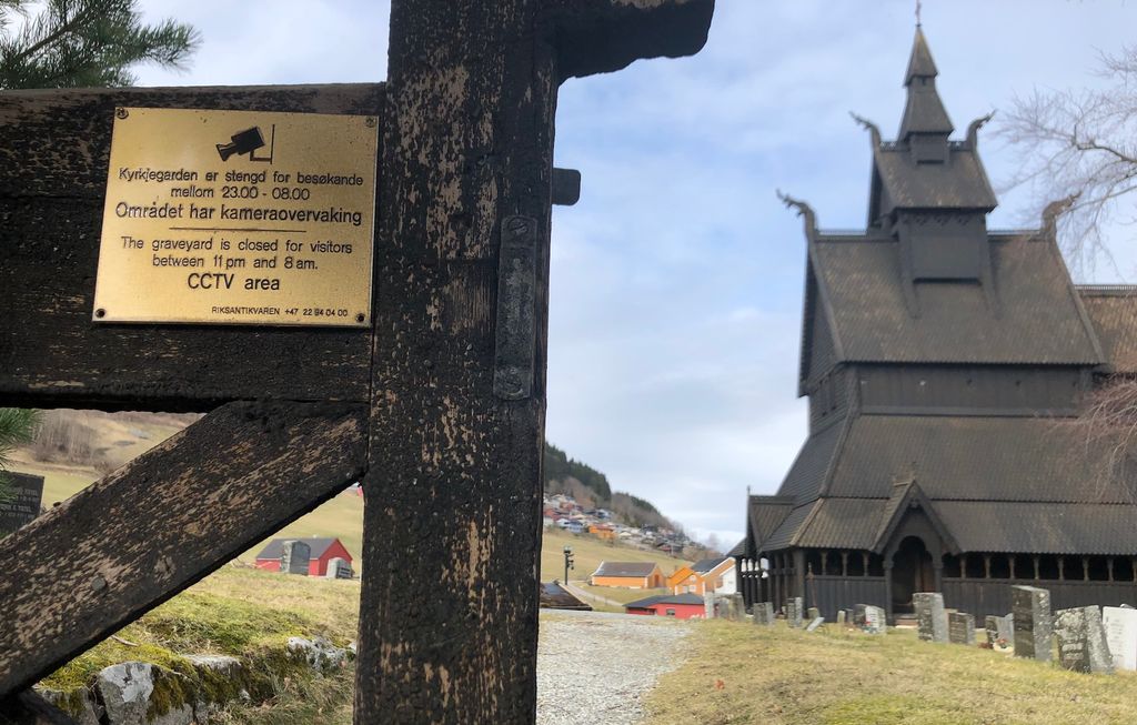 Regulering av skilt og dekor i det offentlige rom - Kommunikasjon ...