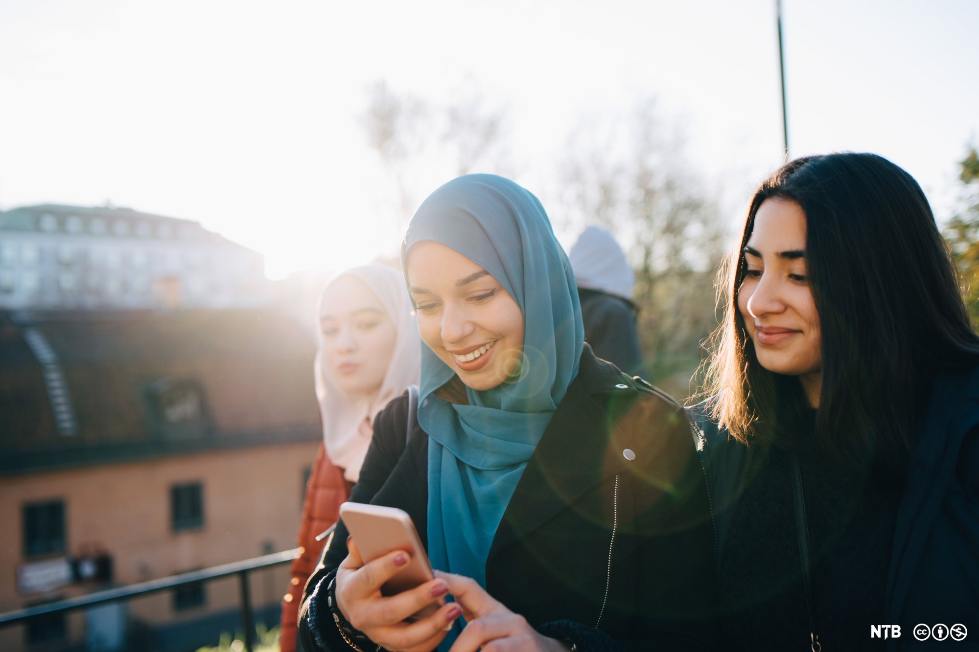 Digital kommunikasjon på jobb - Kommunikasjon og samhandling (HS-HSF vg1) - NDLA