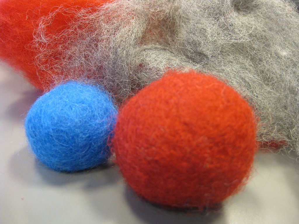 Toving av ull - Materialer og teknikker (DT-DTH vg1) - NDLA